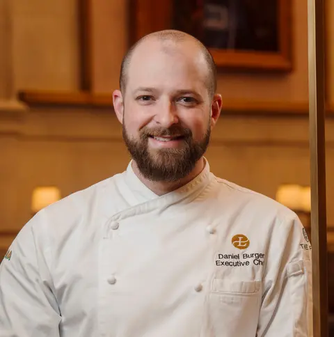 Daniel Burger - Hospitality Net